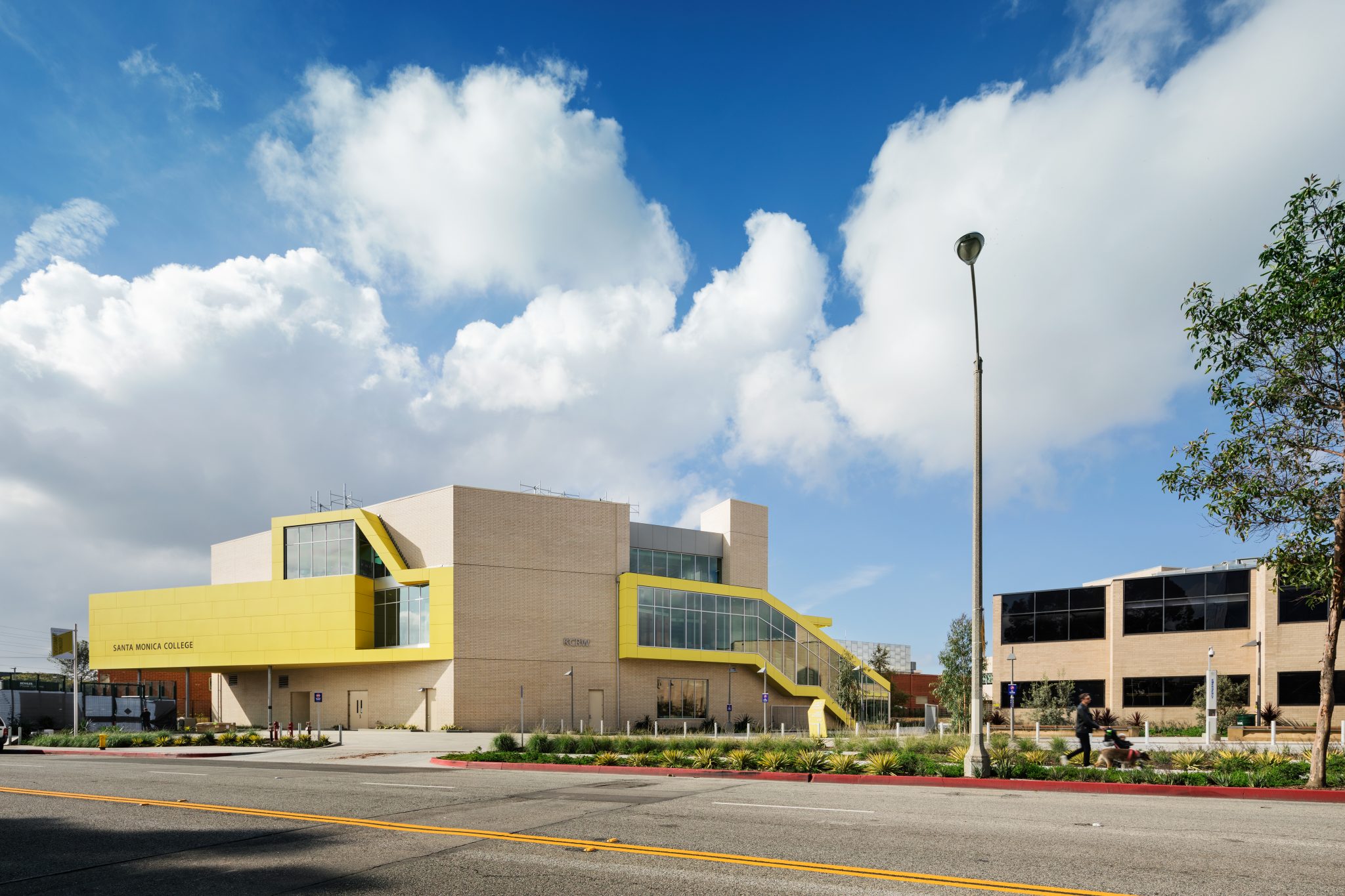 Clive Wilkinson Architects | KCRW Media Center Shortlisted in SCDF Awards